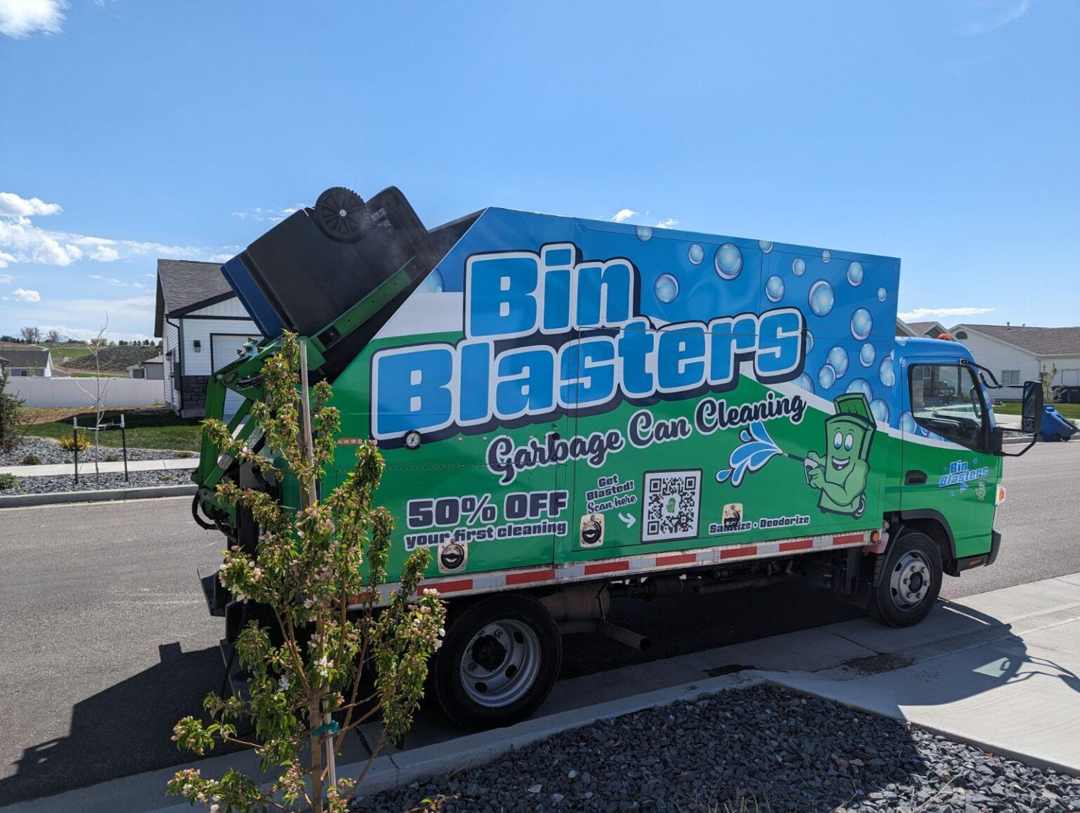 Trash Can Cleaning Trucks For Sale | Garbage Can Cleaning